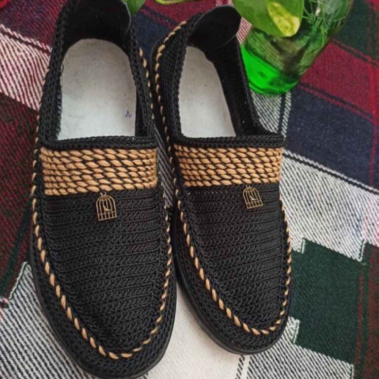 Handcrafted Persian Giveh Shoes - Classic Black Klash - ShopiPersia