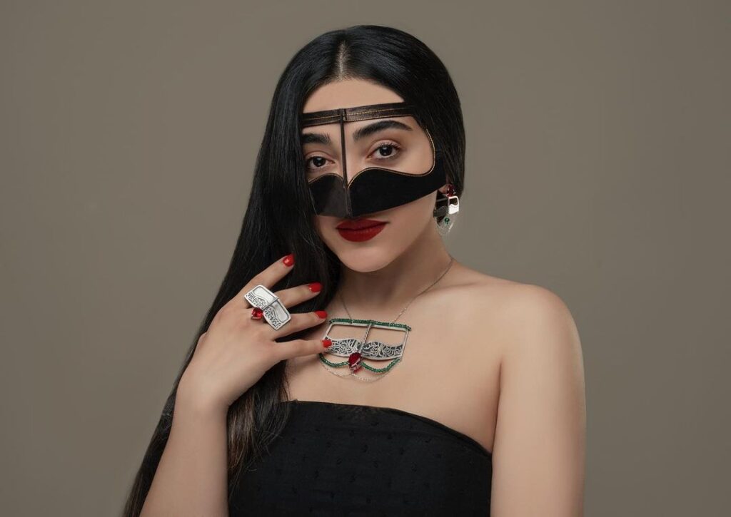 Handcrafted Battoulah Mask - Gulf Burqa Gray - ShopiPersia