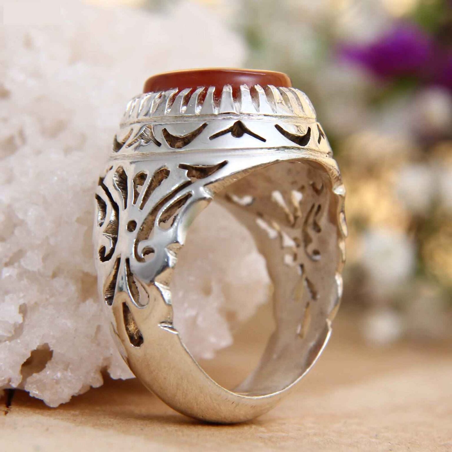Bright Yemeni Agate Men's Silver Ring - ShopiPersia