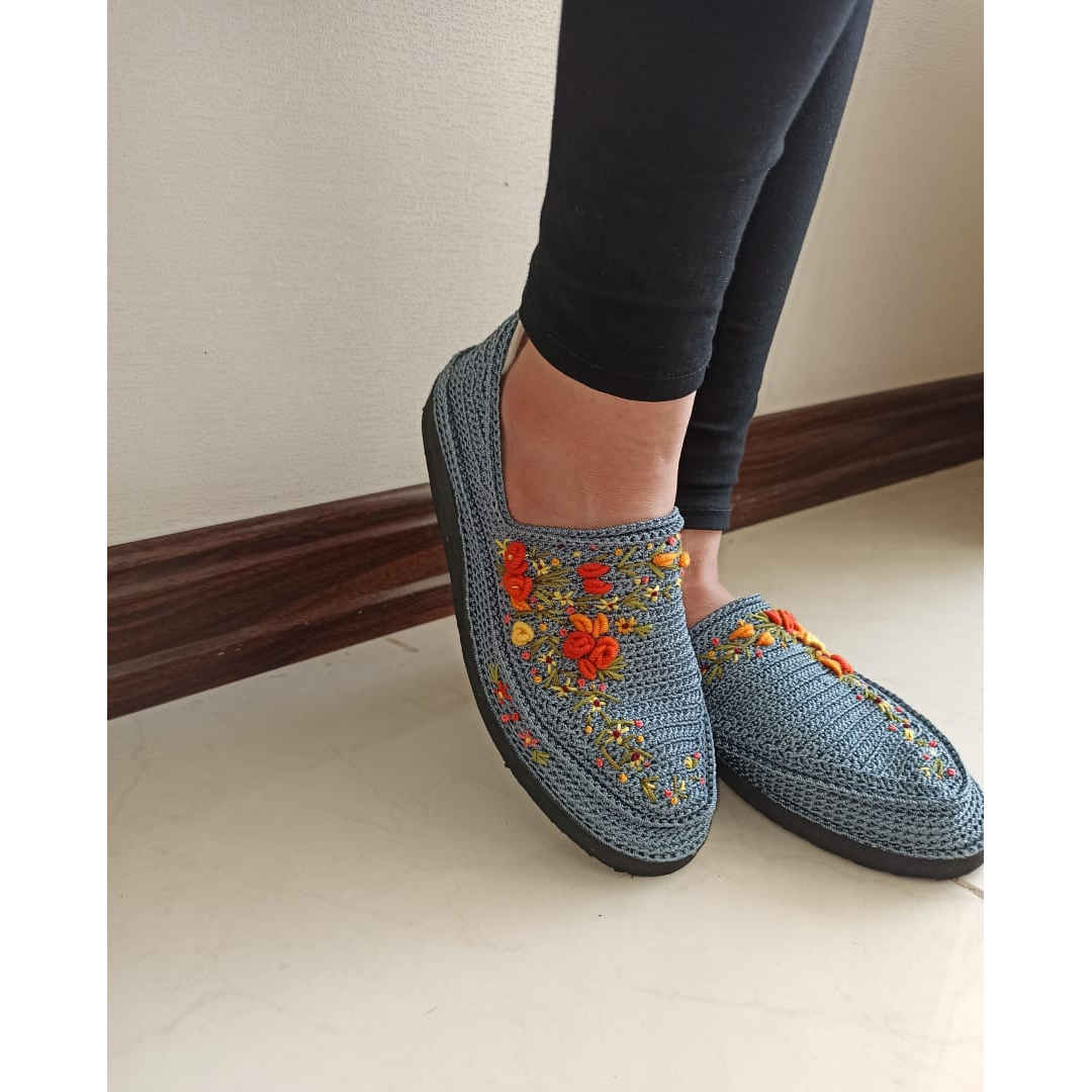 Handmade Persian Silk Giveh Shoes Model Gray - ShopiPersia