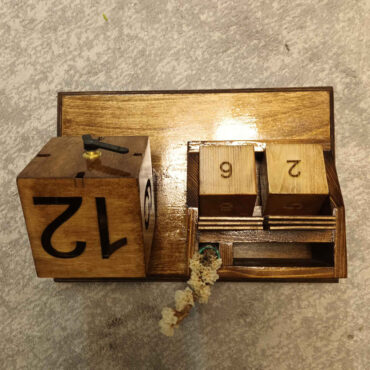 Persian Desk Calendar Model Elin - ShopiPersia