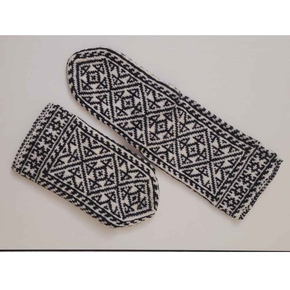 Persian Handwoven Socks for Men Knitted Nariman - ShopiPersia