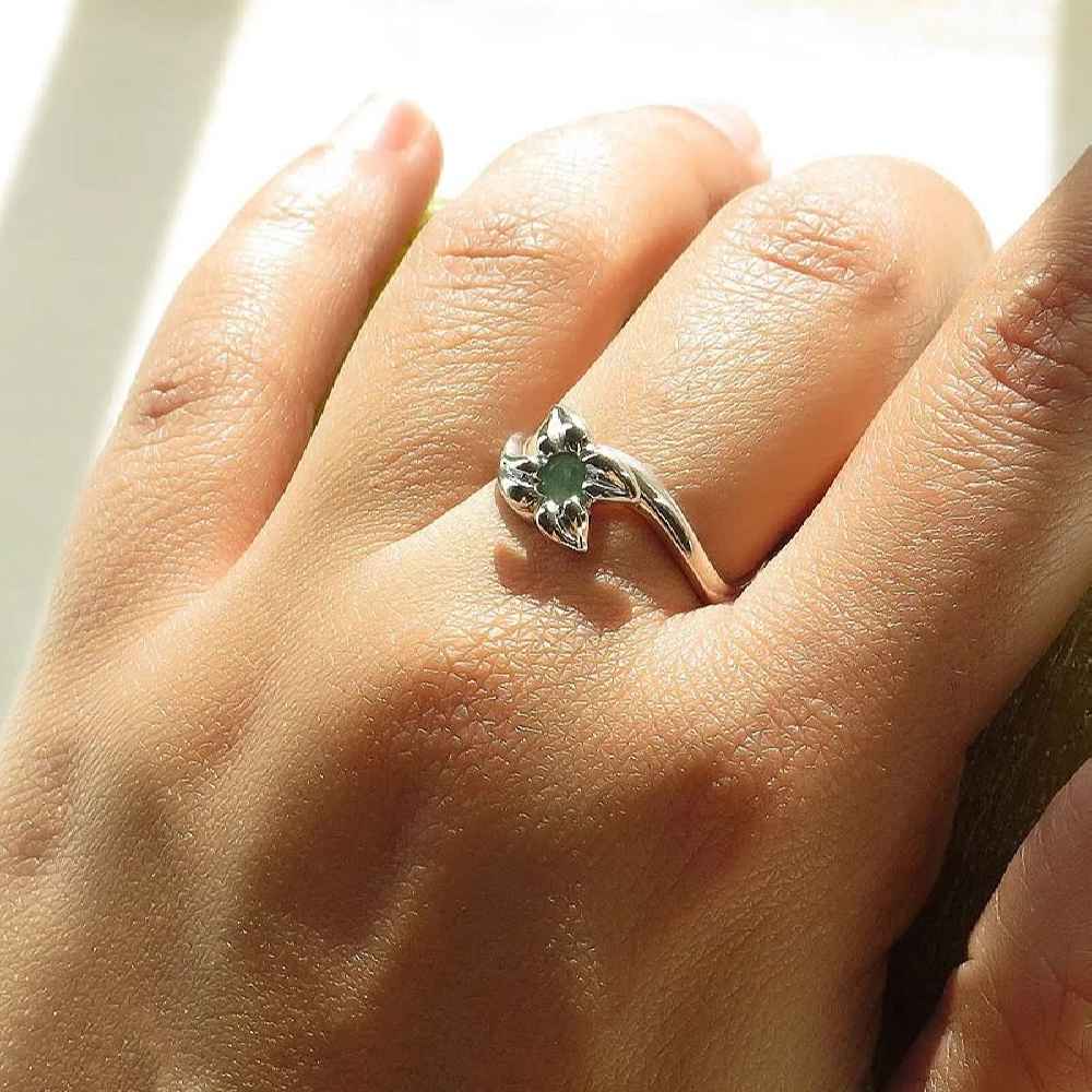 Green Emerald Women's Silver Ring Model Taranom - ShopiPersia
