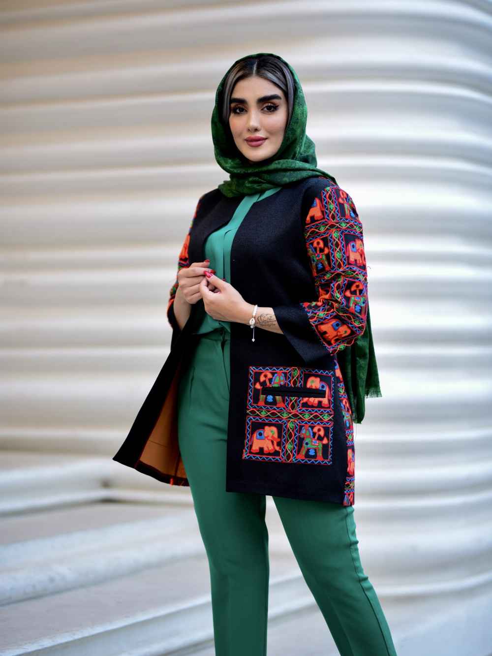 Persian Suzani Manto Model Arva - ShopiPersia