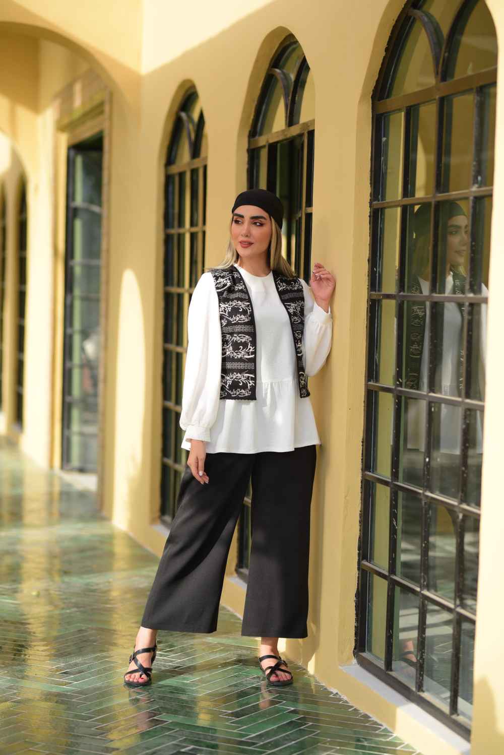 Persian Women's Black & White Vest Model Ayda - ShopiPersia