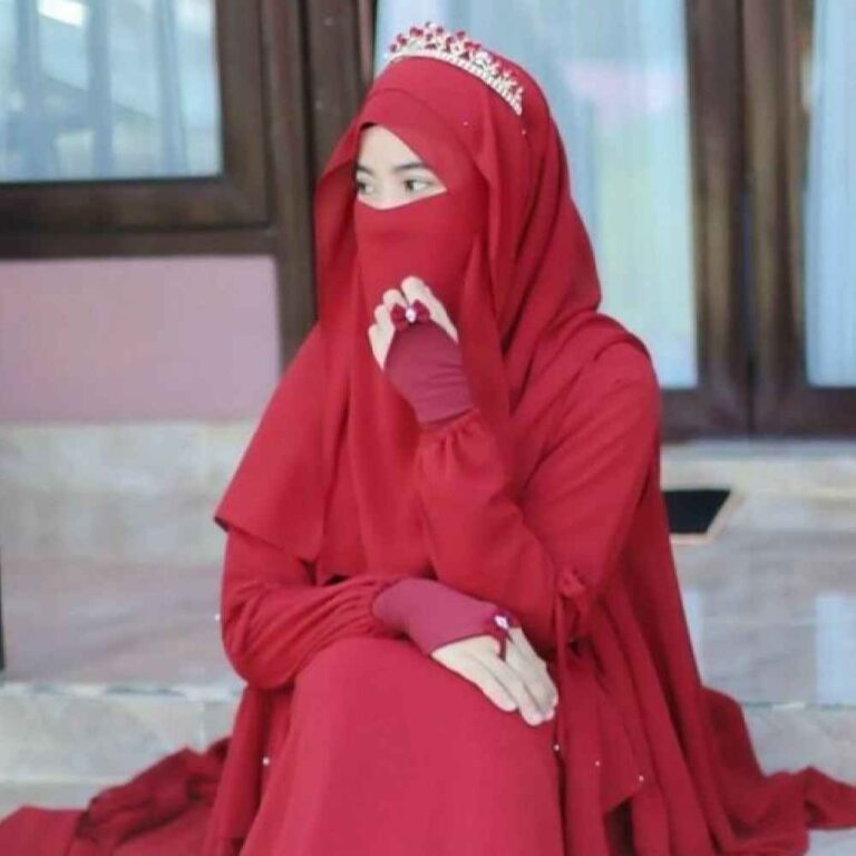 Women's Red Square Scarf & Half Niqab Set - ShopiPersia