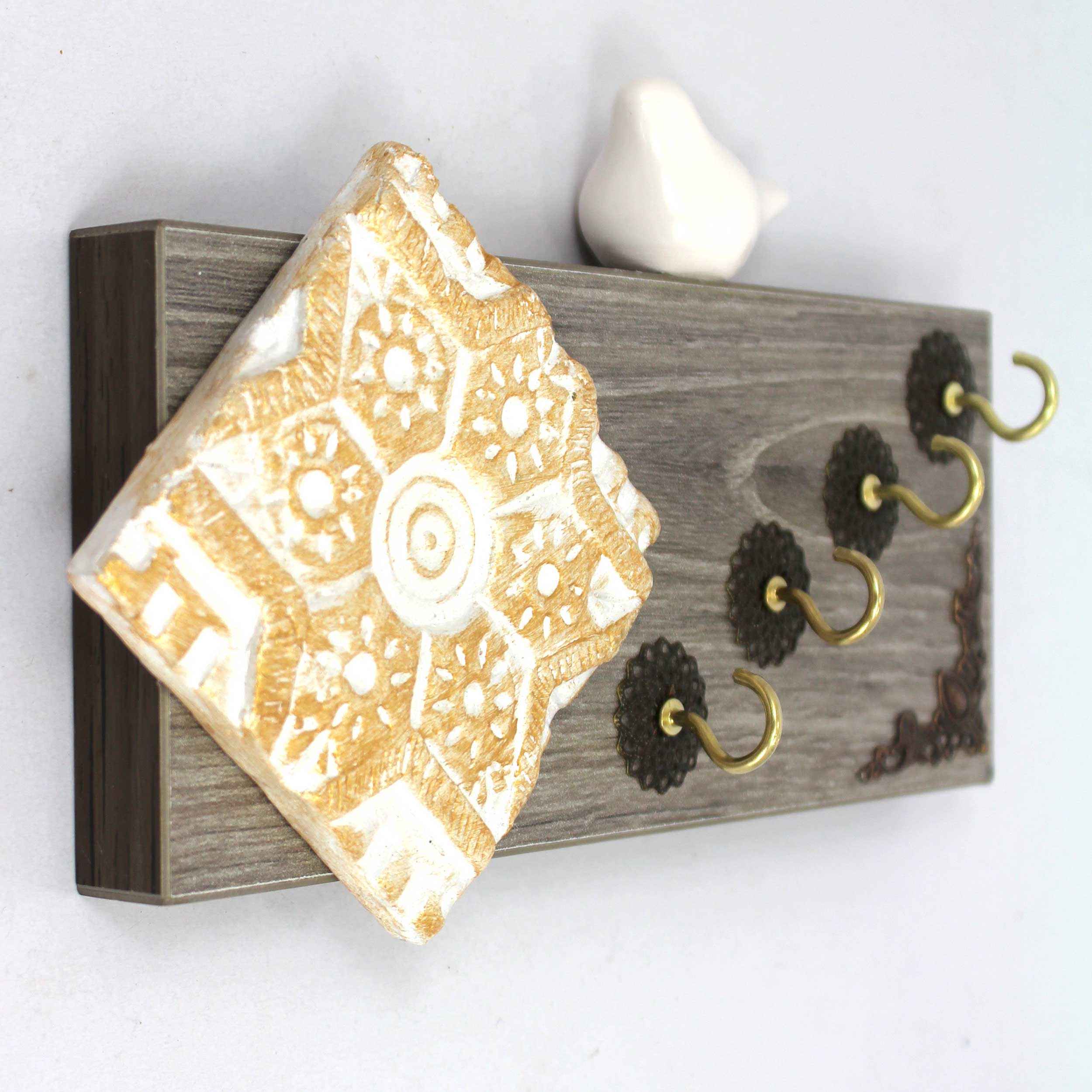 Decorative & Handcrafted Wall Key Holder with Traditional Design ...