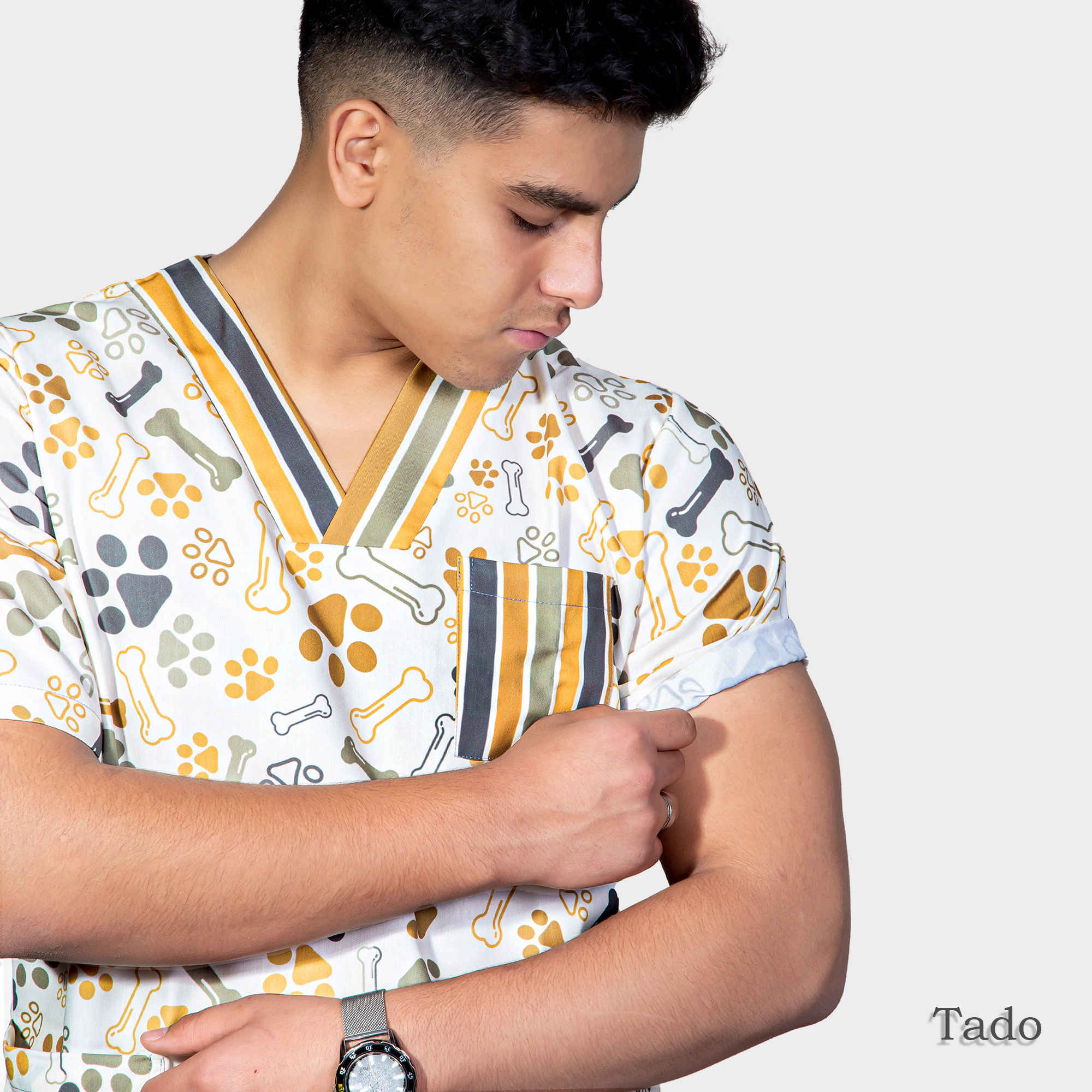 Men's Veterinary Scrub Top – Durable & Functional - ShopiPersia