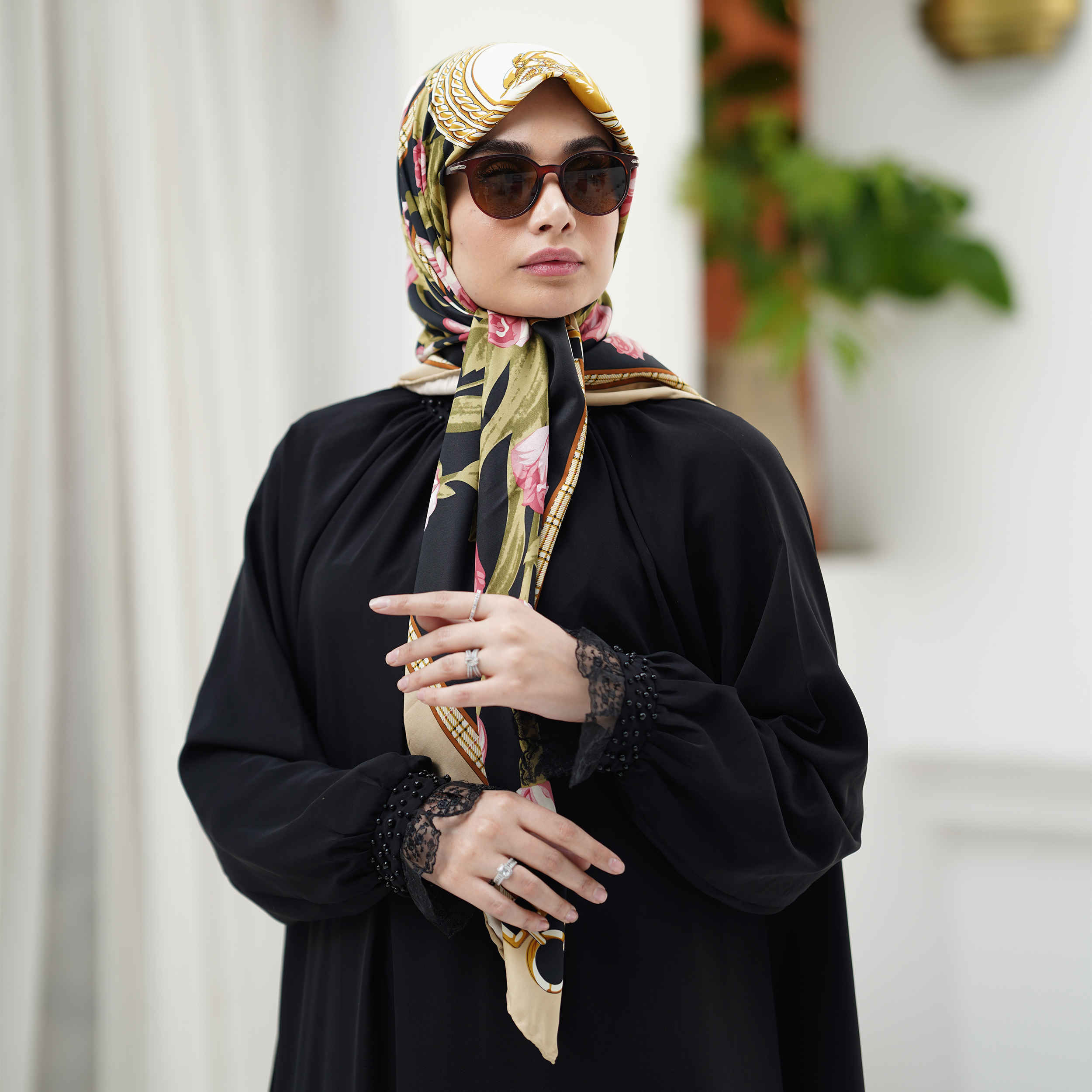 Loose Fit Abaya for Muslim Women with Belt in Black - ShopiPersia