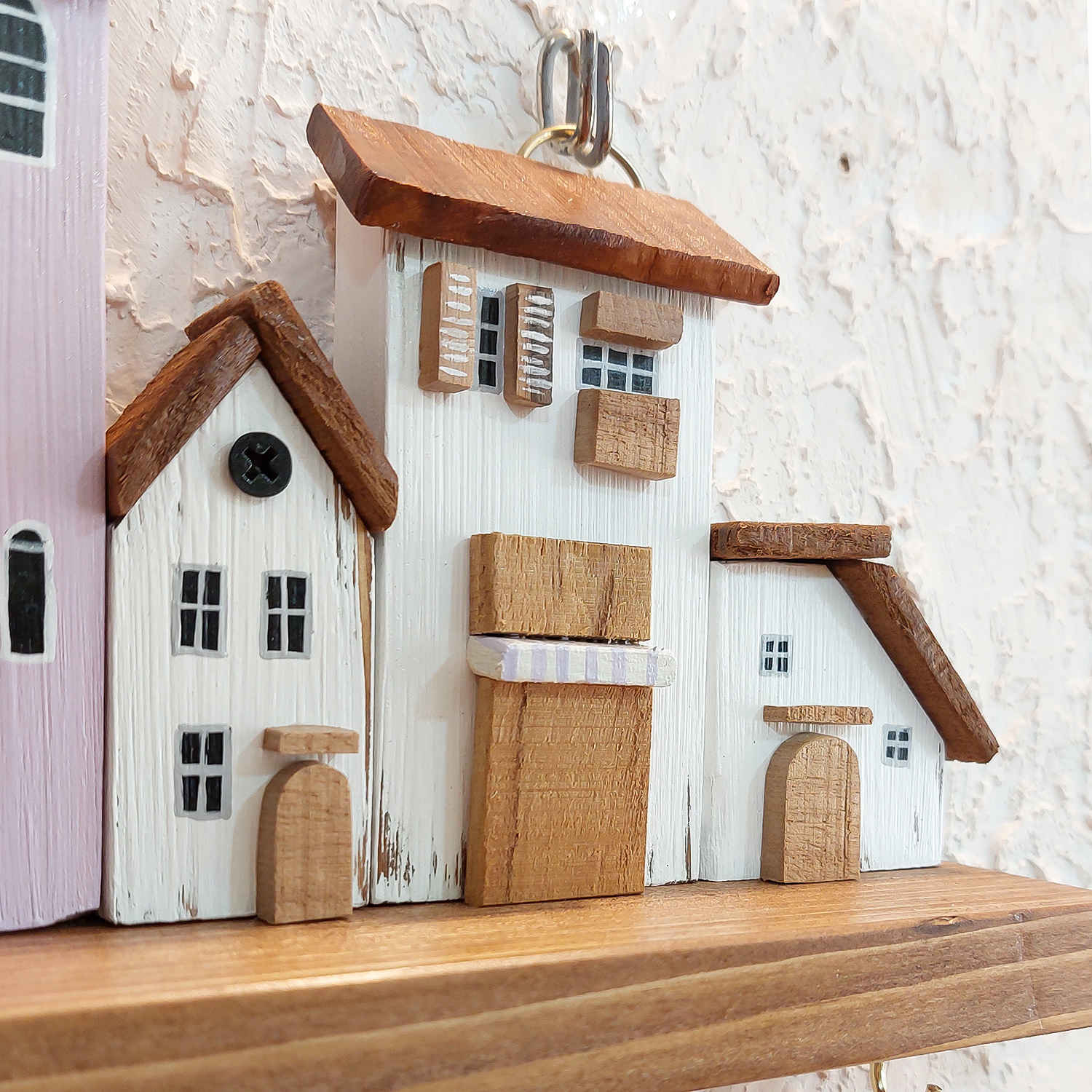 Decorative & Handcrafted Wall Key Holder with Five Hooks Model Village ...