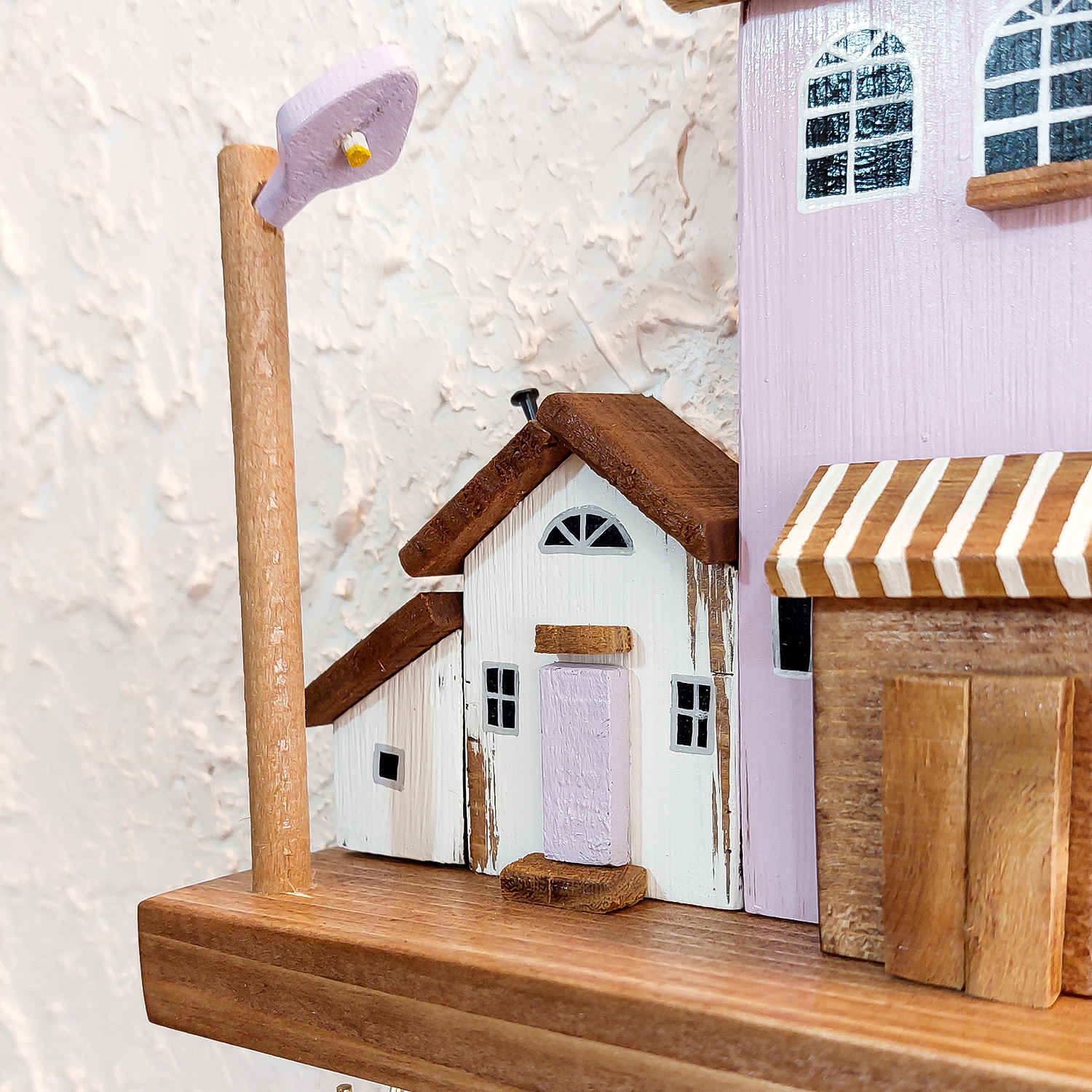 Decorative & Handcrafted Wall Key Holder with Five Hooks Model Village ...