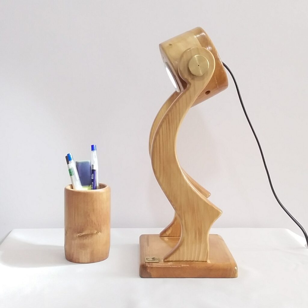 Wooden Novelty Desk Lamp Handcrafted and Adjustable Cat Figurine ...