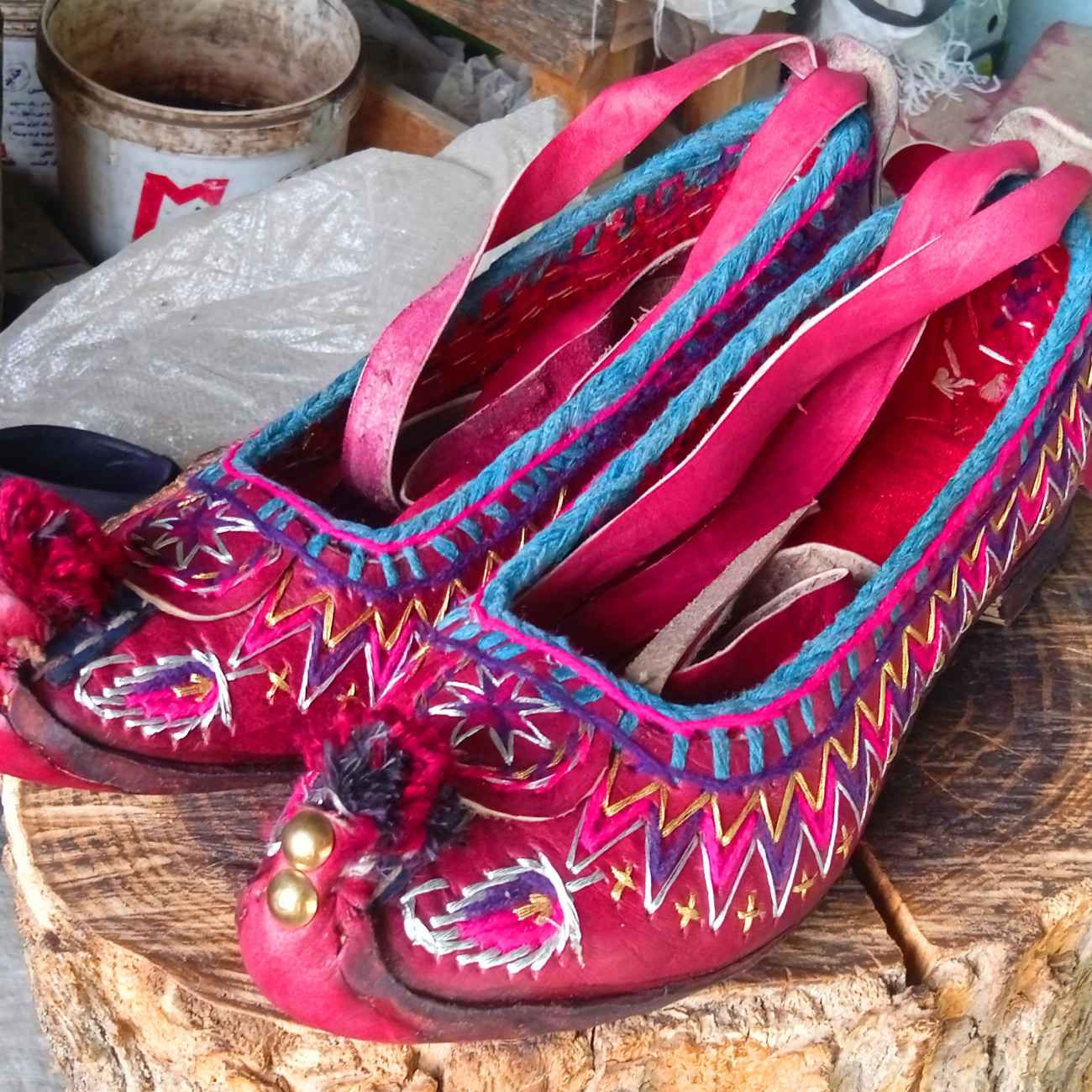 Elegant Charough Vintage Style Persian Slippers for Women - ShopiPersia