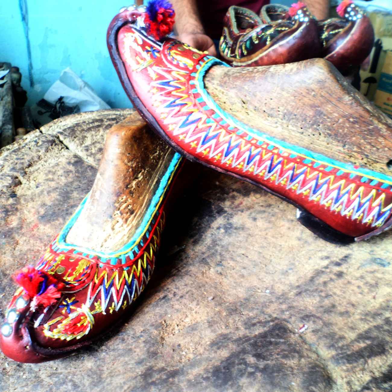 Elegant Charough Vintage Style Persian Slippers for Women - ShopiPersia