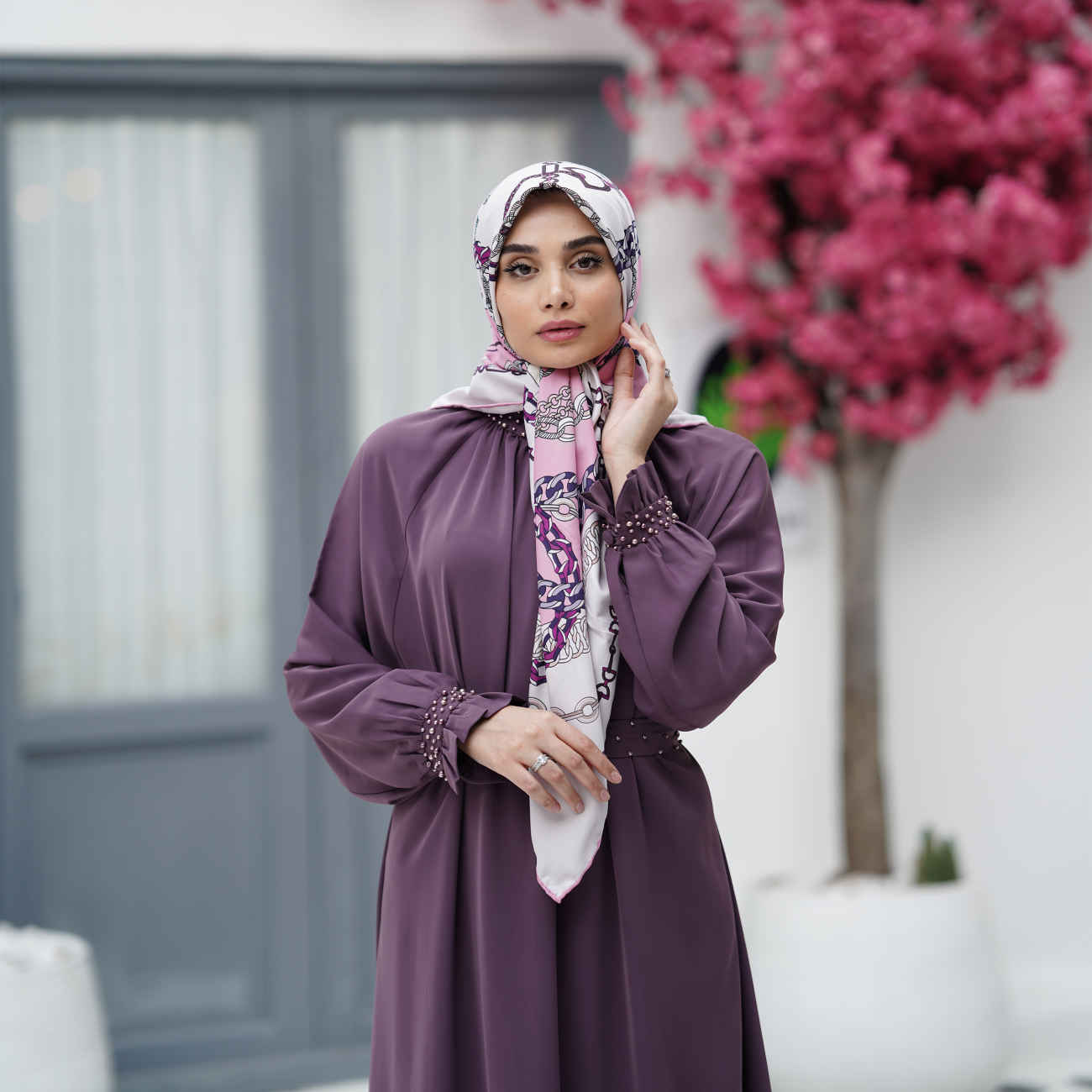 Loose Fit Abaya for Women with Long Sleeves in Orchid - ShopiPersia