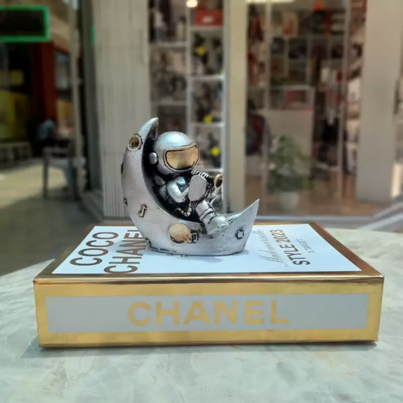 3-Piece Astronaut Figurine Set Space Themed Decor with Musical Elements ...