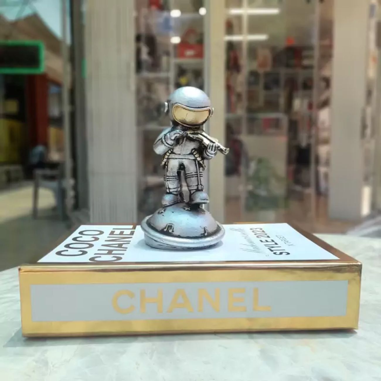 3-Piece Astronaut Figurine Set Space Themed Decor with Musical Elements ...