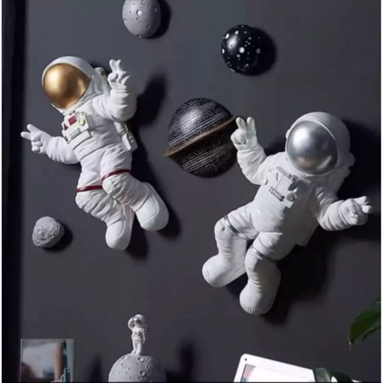 Wall-Mounted Astronaut Statue: A Unique Space-Themed Decor Piece for ...
