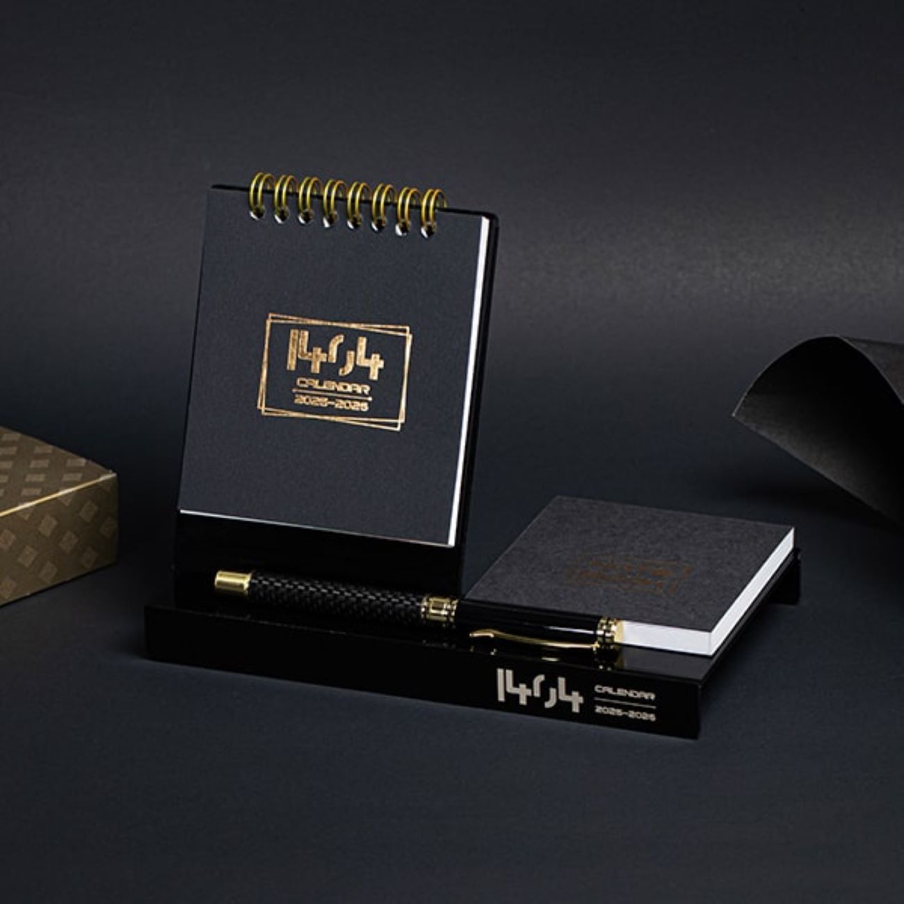 Desk Calendar for The Year 1404 with Notebook, Yona Model - ShopiPersia