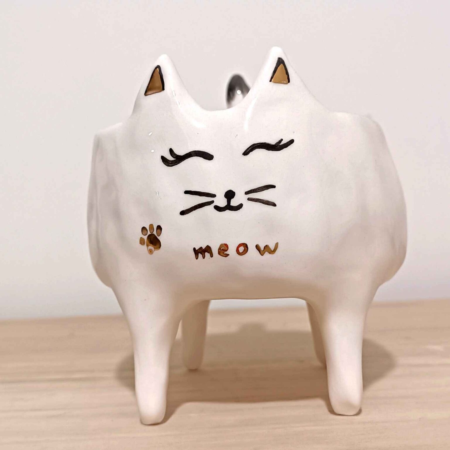 Ceramic Artistic Mug Featuring Cat Design – Idea Gift for Cat Fans ...