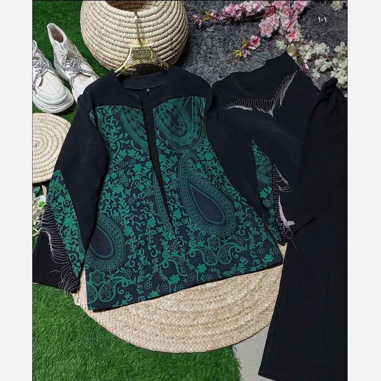 Elegant Iranian Manto Set with Traditional Boteh Jeghe Pattern ...