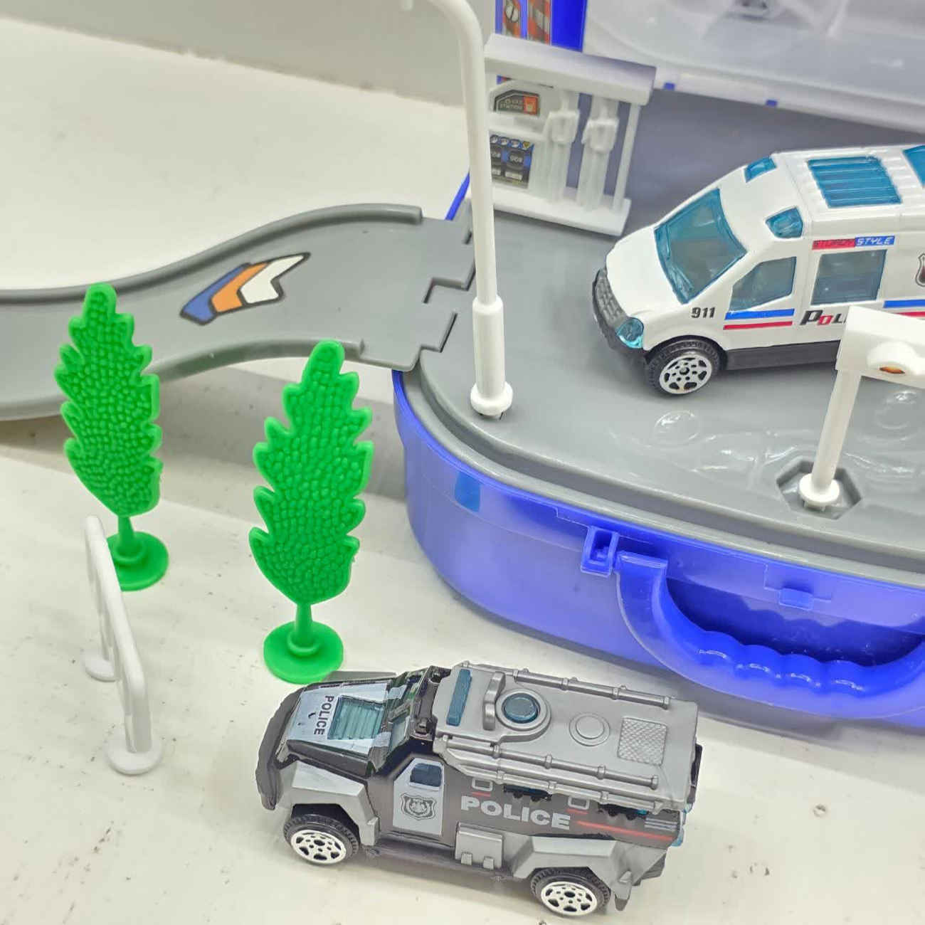 Police Suitcase Parking Playset 8-Piece– Includes 2 Die-Cast Police ...