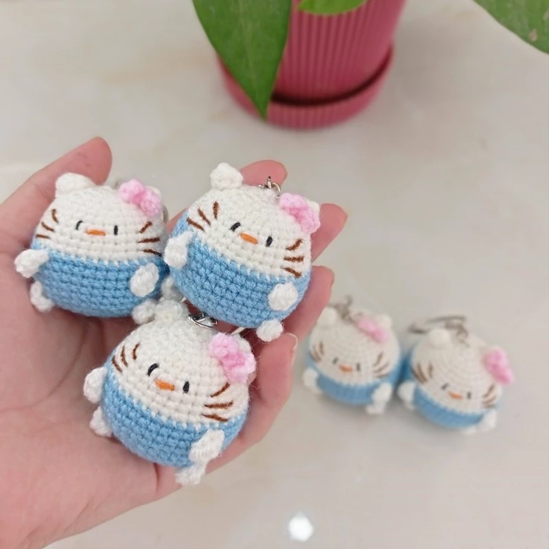 Handmade Crochet Kitty Keychain – Soft Yarn Bag Charm and Key Accessory ...